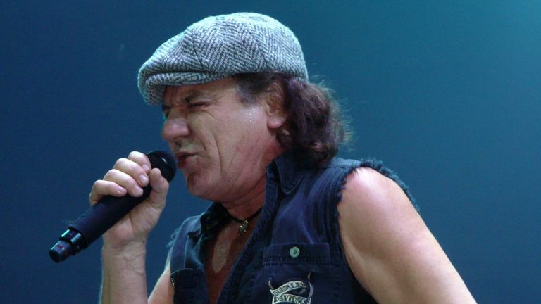 Brian Johnson mówi, czego mu brakuje w tekstach AC/DC | Teraz Muzyka