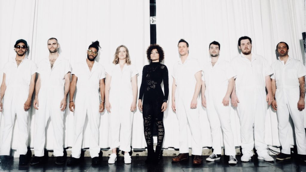 Brass Against wydali oświadczenie w sprawie Sophii Uristy, która ...