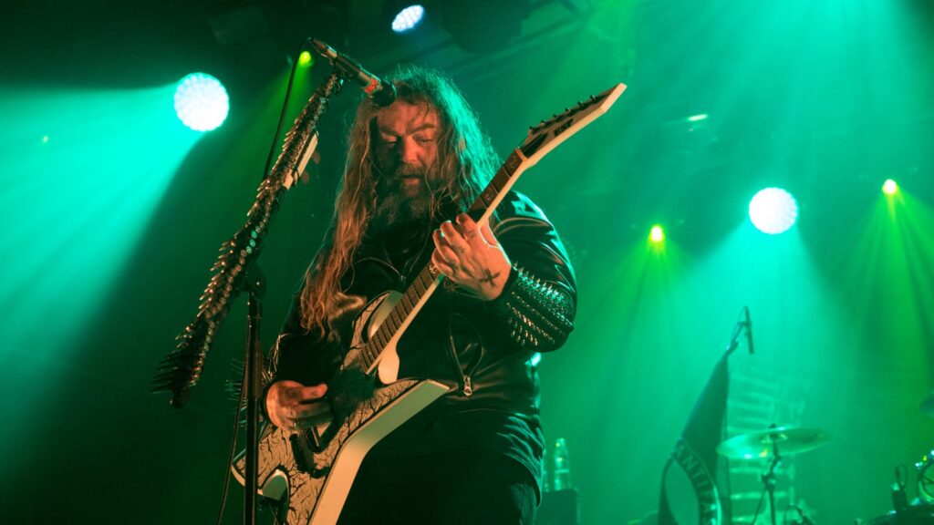 Max Cavalera wskazuje albumy, które zainspirowały „Roots” Sepultury ...