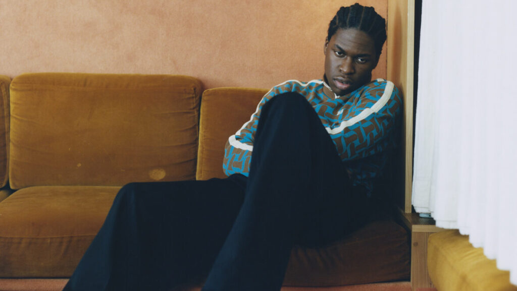 Daniel Caesar i Bon Iver w łagodnym, folkowym utworze. Posłuchaj ...